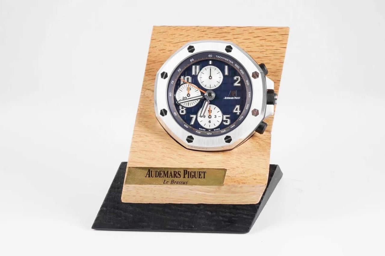 Offshore Diver Table Clock - Dubai Fashion LUX